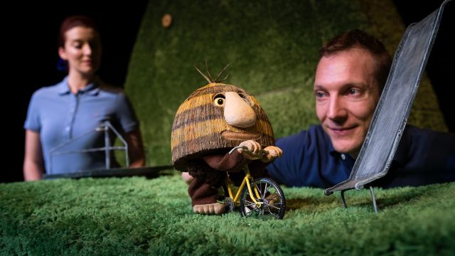 Grug and the Rainbow | Stage Whispers